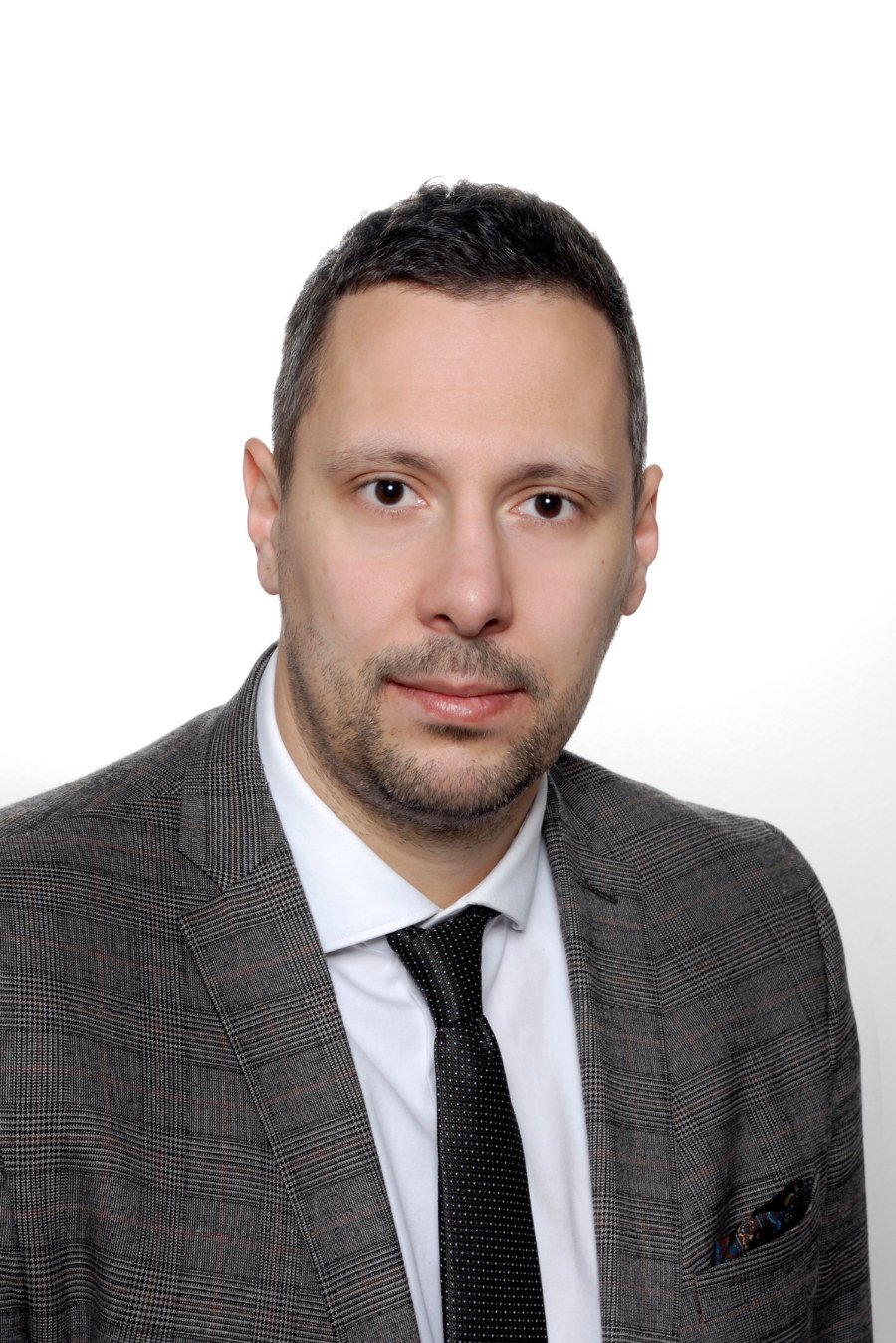 O nama – Alpha Capitalis